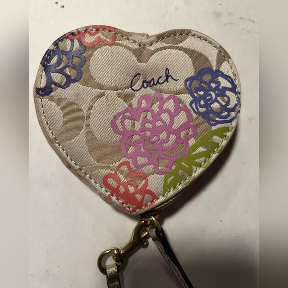Coach | Bags | Rare Coach Poppy Flower Daisy Heart Wristlet Keychain ...